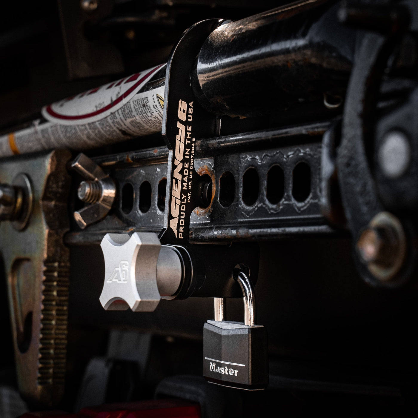 Jack Handle Keeper for Hi-Lift Jacks - (Black Powder Coat) - Van Land